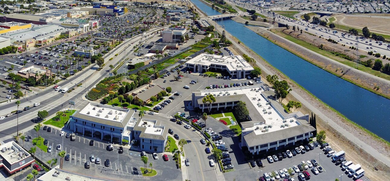 Christopher Hameetman - Century American Realty, Inc. | Crexi